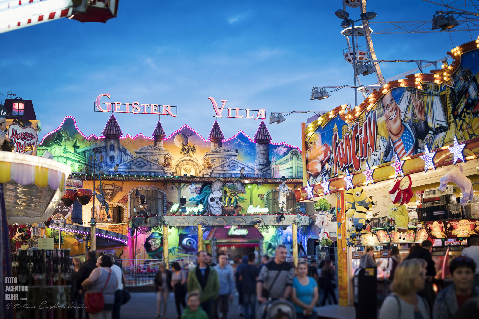 FOTO AGENTUR RUHR moers Kirmes - FOTO AGENTUR RUHR moers FOTO AGENTUR RUHR moers Kirmes - FOTO AGENTUR RUHR moers
